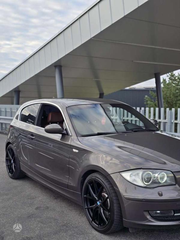 Brown BMW 123 2008 in Vilnius, with an engine capacity of 2.00 L and mileage of 212 thousand km for 4400 €, photo 10 on AUTOMOTO.COM.LV