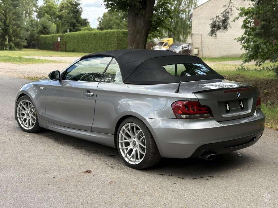 Grey BMW 123 2010 in Prienai, with an engine capacity of 2.00 L and mileage of 300 thousand km for 5999 €, photo 4 on AUTOMOTO.COM.LV
