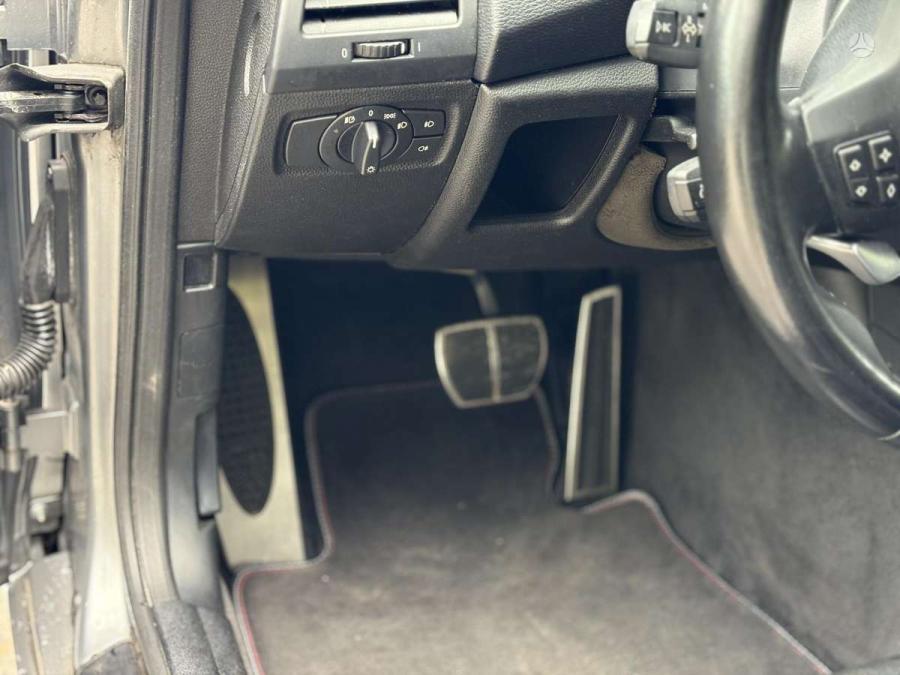 Grey BMW 123 2010 in Prienai, with an engine capacity of 2.00 L and mileage of 300 thousand km for 5999 €, photo 7 on AUTOMOTO.COM.LV