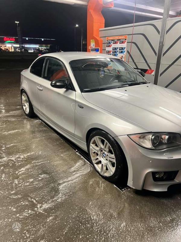 Pelēks BMW 123 2009 Kauņa, ar dzinēja tilpumu 2.00 L un nobraukumu 330 tūkst. km par 7000 €, foto 2 vietnē AUTOMOTO.COM.LV