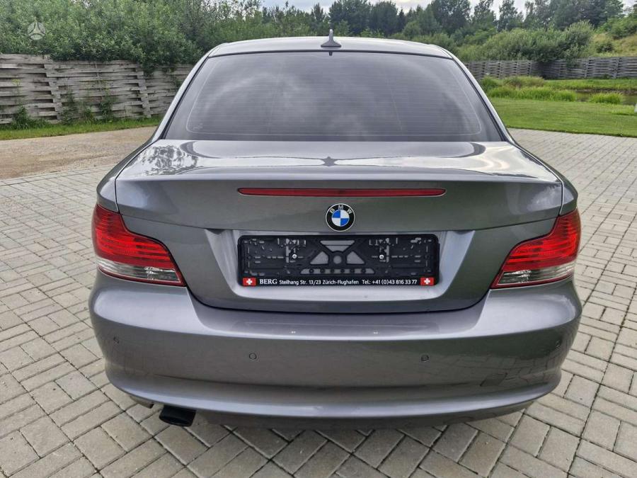 Grey BMW 123 2009 in Vilnius, with an engine capacity of 2.00 L and mileage of 240 thousand km for 6300 €, photo 5 on AUTOMOTO.COM.LV