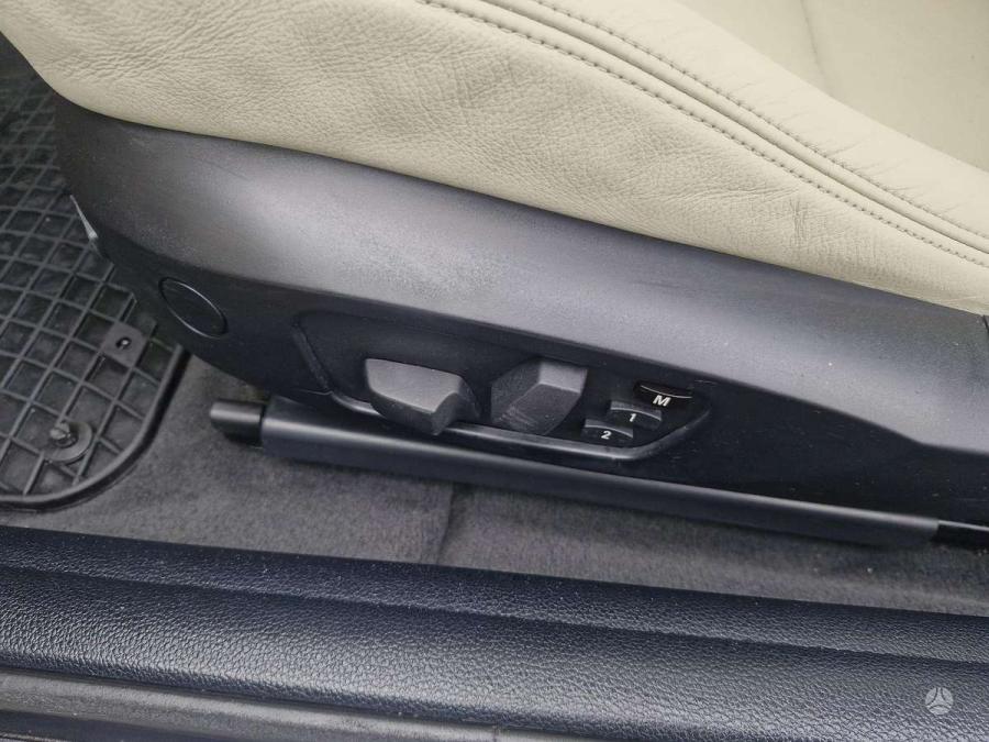 Grey BMW 123 2009 in Vilnius, with an engine capacity of 2.00 L and mileage of 240 thousand km for 6300 €, photo 15 on AUTOMOTO.COM.LV