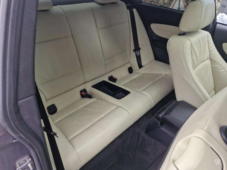 Grey BMW 123 2009 in Vilnius, with an engine capacity of 2.00 L and mileage of 240 thousand km for 6300 €, photo 18 on AUTOMOTO.COM.LV
