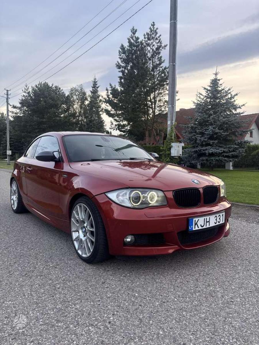 Sarkans BMW 123 2008 Viļņa, ar dzinēja tilpumu 2.00 L un nobraukumu 300 tūkst. km par 6500 €, foto 1 vietnē AUTOMOTO.COM.LV