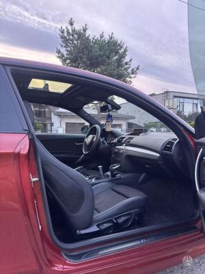 Sarkans BMW 123 2008 Viļņa, ar dzinēja tilpumu 2.00 L un nobraukumu 300 tūkst. km par 6500 €, foto 10 vietnē AUTOMOTO.COM.LV