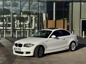 Balts BMW 123 2009 Šauļi, ar dzinēja tilpumu 2.00 L un nobraukumu 270 tūkst. km par 7400 €, foto  vietnē AUTOMOTO.COM.LV