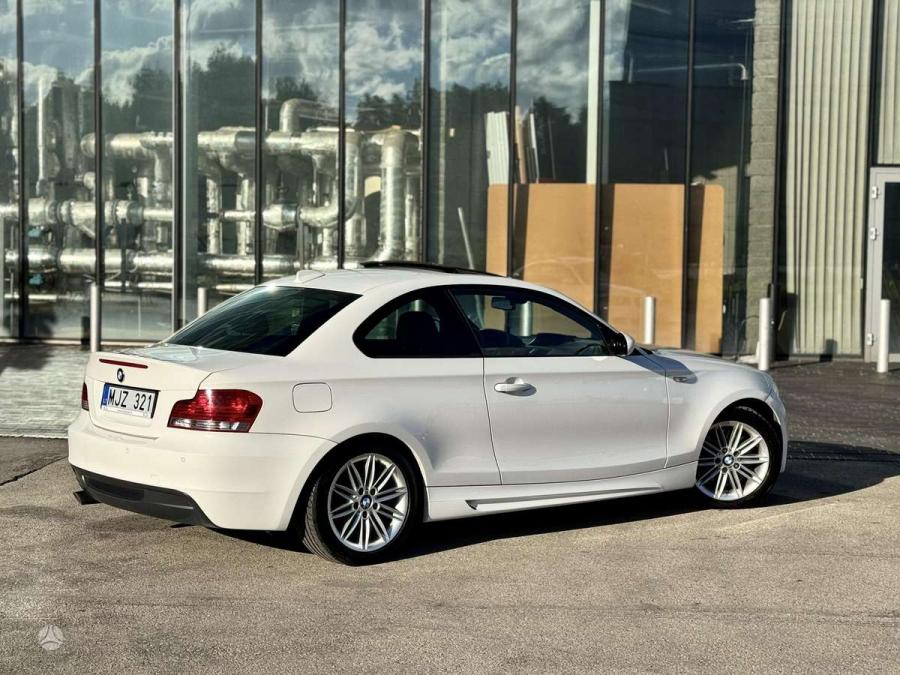 Balts BMW 123 2009 Šauļi, ar dzinēja tilpumu 2.00 L un nobraukumu 270 tūkst. km par 7400 €, foto 6 vietnē AUTOMOTO.COM.LV