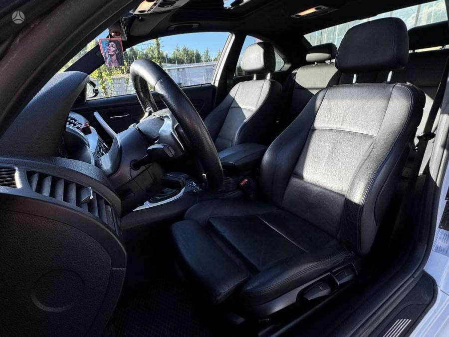 Balts BMW 123 2009 Šauļi, ar dzinēja tilpumu 2.00 L un nobraukumu 270 tūkst. km par 7400 €, foto 9 vietnē AUTOMOTO.COM.LV