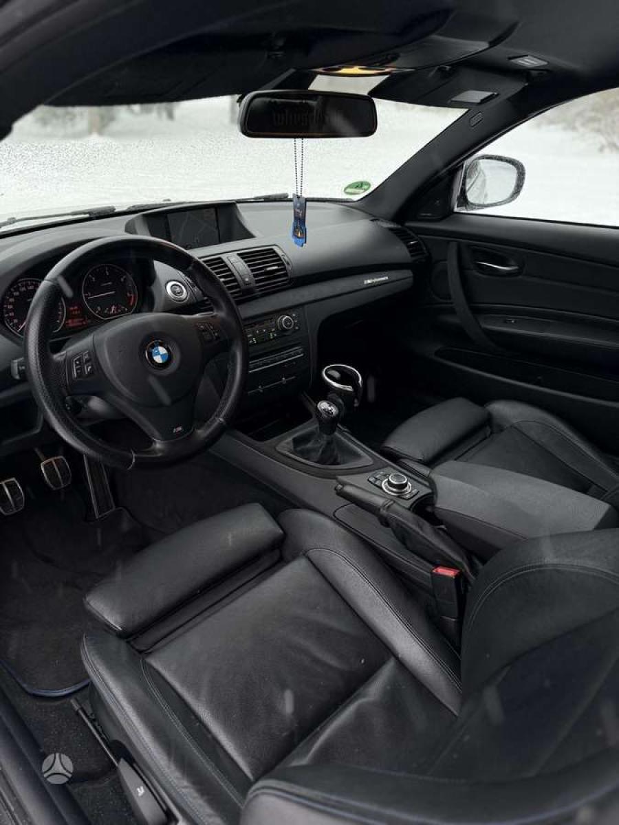 Balts BMW 123 2013 Šauļi, ar dzinēja tilpumu 2.00 L un nobraukumu 271 tūkst. km par 9900 €, foto 21 vietnē AUTOMOTO.COM.LV