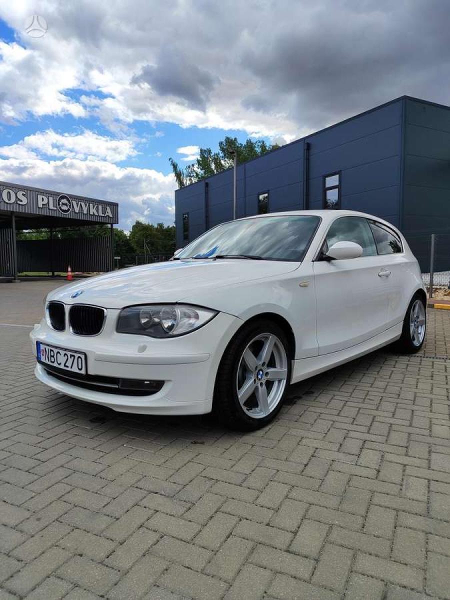 Balts BMW 123 2008 Vilkaviškis, ar dzinēja tilpumu 2.00 L un nobraukumu 239 tūkst. km par 4500 €, foto 1 vietnē AUTOMOTO.COM.LV