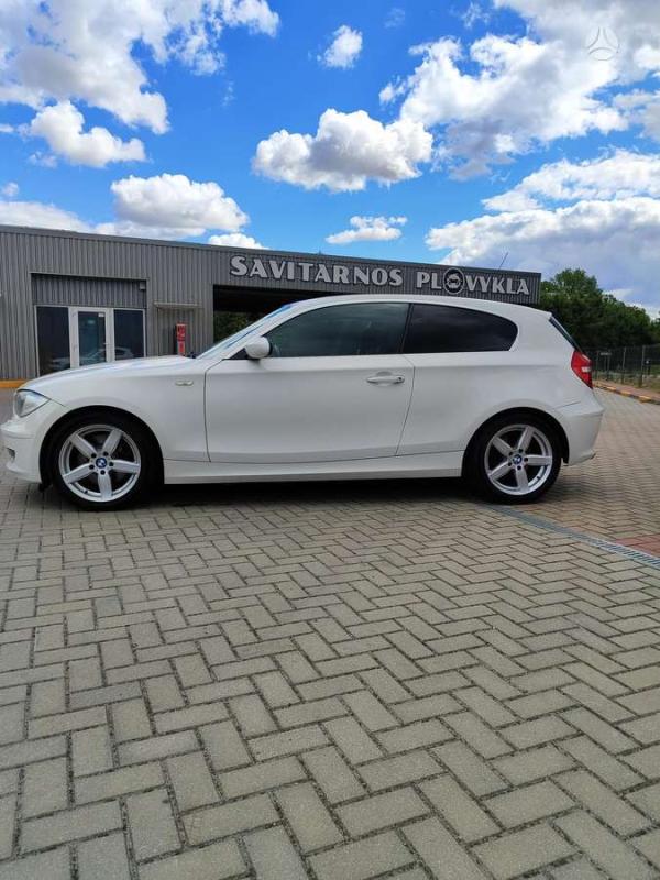 White BMW 123 2008 in Vilkaviskis, with an engine capacity of 2.00 L and mileage of 239 thousand km for 4500 €, photo 4 on AUTOMOTO.COM.LV