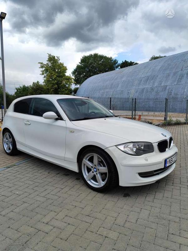 White BMW 123 2008 in Vilkaviskis, with an engine capacity of 2.00 L and mileage of 239 thousand km for 4500 €, photo 5 on AUTOMOTO.COM.LV