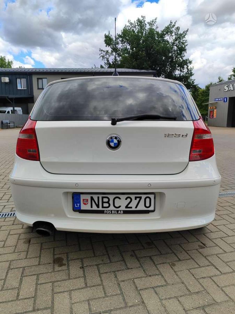 Balts BMW 123 2008 Vilkaviškis, ar dzinēja tilpumu 2.00 L un nobraukumu 239 tūkst. km par 4500 €, foto 8 vietnē AUTOMOTO.COM.LV