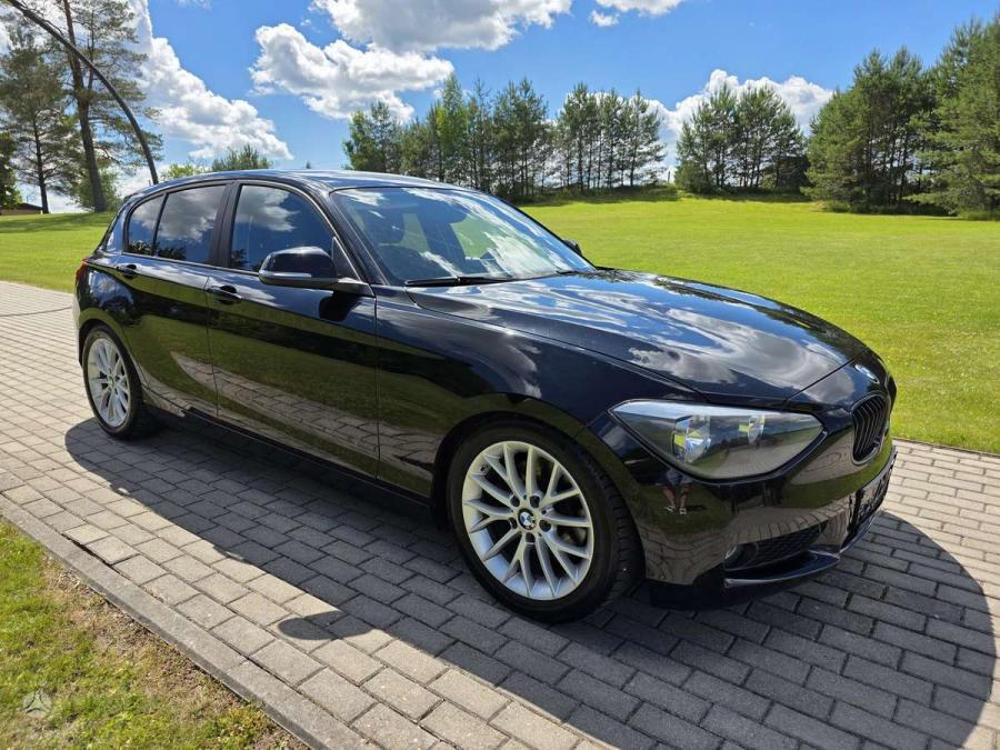 Black BMW 125 2012 in Telschi, with an engine capacity of 2.00 L and mileage of 285 thousand km for 5700 €, photo 10 on AUTOMOTO.COM.LV