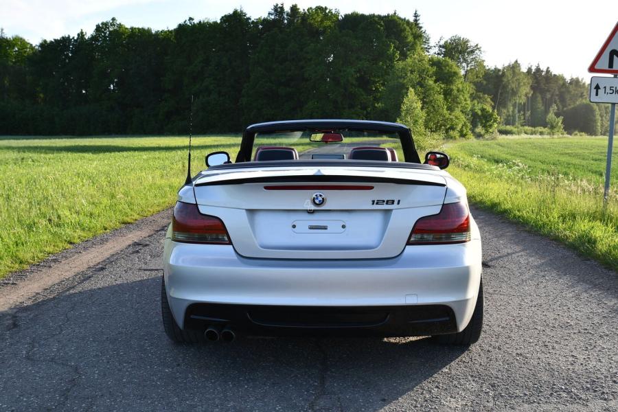 Grey BMW 128 2011 in Klaipeda, with an engine capacity of 3.00 L and mileage of 221 thousand km for 6500 €, photo 5 on AUTOMOTO.COM.LV