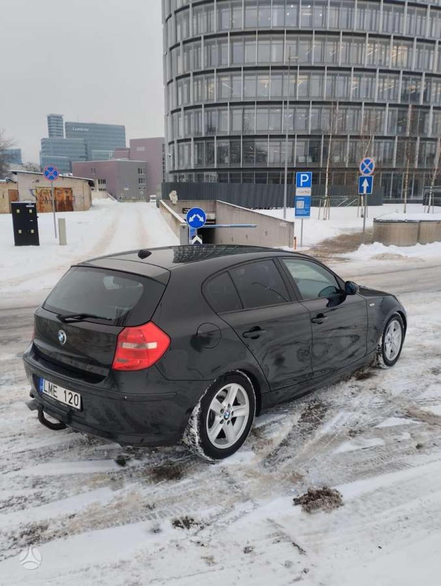 Black BMW 130 2007 in Vilnius, with an engine capacity of 0.00 L and mileage of 375 thousand km for 5300 €, photo 5 on AUTOMOTO.COM.LV