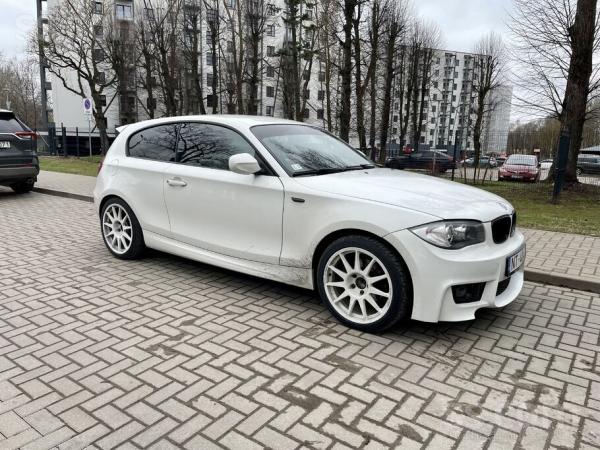 Balts BMW 130 2010 Rīga, ar dzinēja tilpumu 3.00 L un nobraukumu 198 tūkst. km par 7300 €, foto 3 vietnē AUTOMOTO.COM.LV
