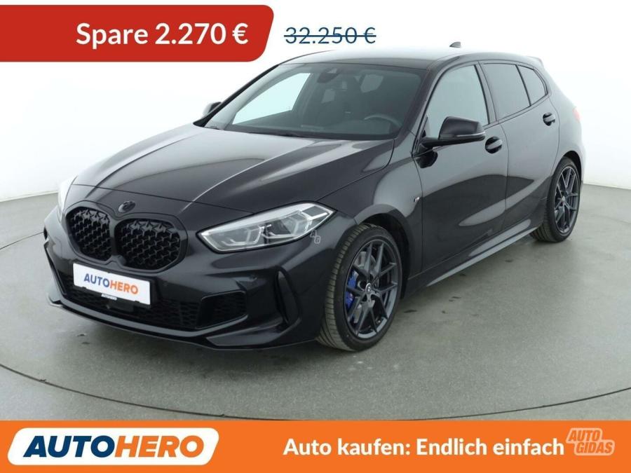 Melns BMW 135 2021 Kauņa, ar dzinēja tilpumu 2.00 L un nobraukumu 49 tūkst. km par 32679 €, foto 1 vietnē AUTOMOTO.COM.LV