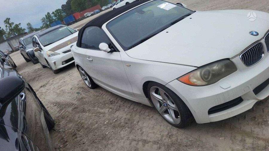 Balts BMW 135 2009 Kauņa, ar dzinēja tilpumu 2.98 L un nobraukumu 112 tūkst. km par 4900 €, foto 1 vietnē AUTOMOTO.COM.LV