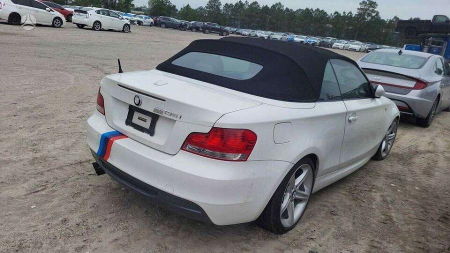 Balts BMW 135 2009 Kauņa, ar dzinēja tilpumu 2.98 L un nobraukumu 112 tūkst. km par 4900 €, foto 5 vietnē AUTOMOTO.COM.LV