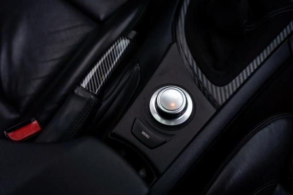 White BMW 135 2008 in Riga, with an engine capacity of 3.00 L and mileage of 104 thousand km for 18500 €, photo 6 on AUTOMOTO.COM.LV