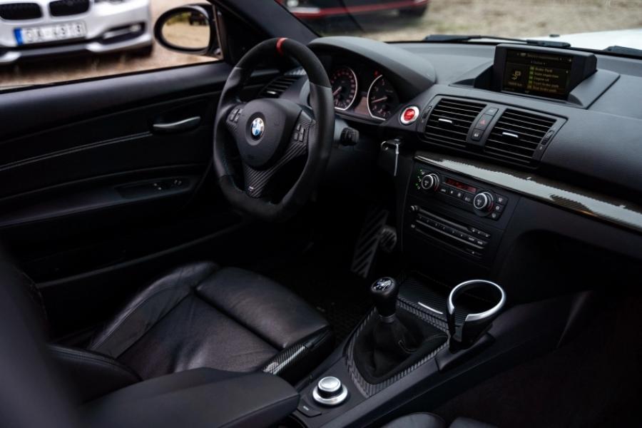 White BMW 135 2008 in Riga, with an engine capacity of 3.00 L and mileage of 104 thousand km for 18500 €, photo 13 on AUTOMOTO.COM.LV