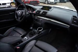 White BMW 135 2008 in Riga, with an engine capacity of 3.00 L and mileage of 104 thousand km for 18500 €, photo 14 on AUTOMOTO.COM.LV