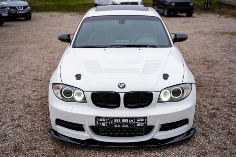 White BMW 135 2008 in Riga, with an engine capacity of 3.00 L and mileage of 104 thousand km for 18500 €, photo 29 on AUTOMOTO.COM.LV