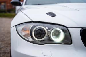 White BMW 135 2008 in Riga, with an engine capacity of 3.00 L and mileage of 104 thousand km for 18500 €, photo 33 on AUTOMOTO.COM.LV