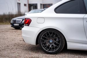 White BMW 135 2008 in Riga, with an engine capacity of 3.00 L and mileage of 104 thousand km for 18500 €, photo 37 on AUTOMOTO.COM.LV