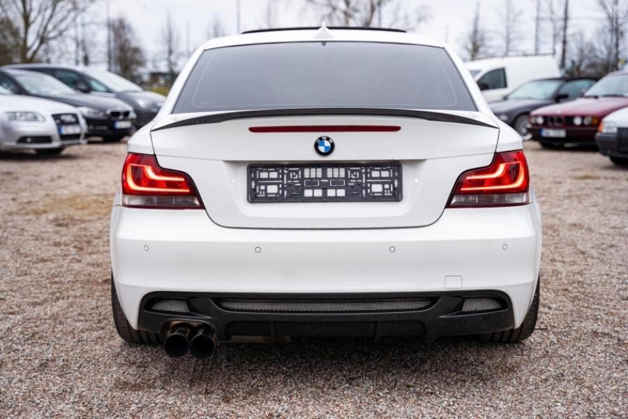 White BMW 135 2008 in Riga, with an engine capacity of 3.00 L and mileage of 104 thousand km for 18500 €, photo 40 on AUTOMOTO.COM.LV