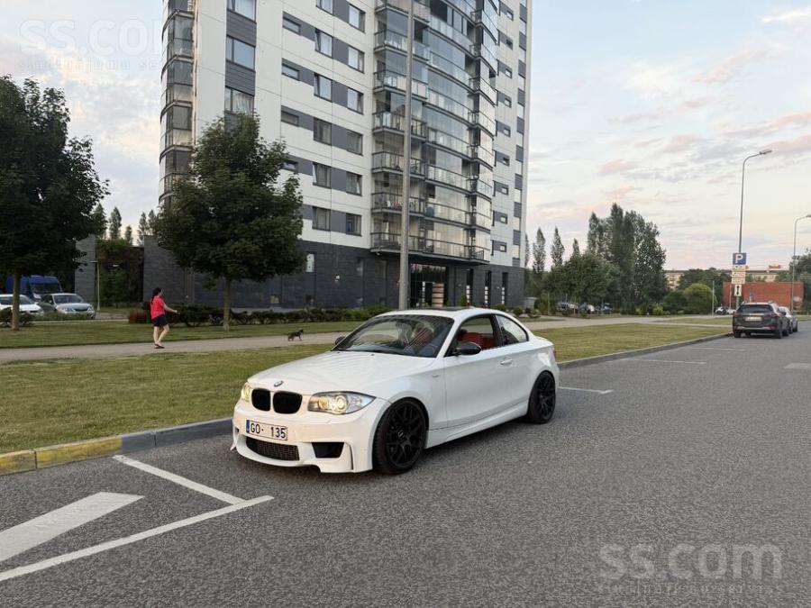 Balts BMW 135 2009 Rīga, ar dzinēja tilpumu 3.00 L un nobraukumu 222 tūkst. km par 15000 €, foto 3 vietnē AUTOMOTO.COM.LV