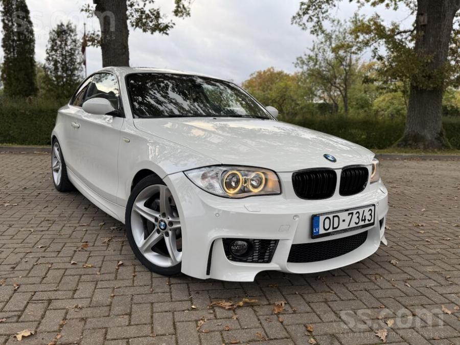 White BMW 135 2009 in Valmiera, with an engine capacity of 3.00 L and mileage of 269 thousand km for 13990 €, photo 3 on AUTOMOTO.COM.LV
