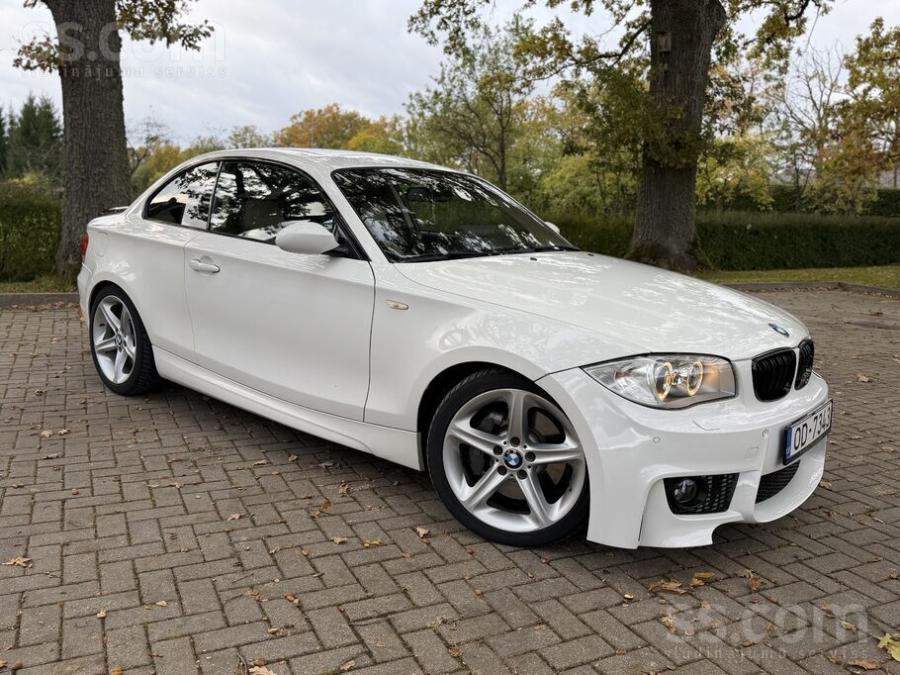 White BMW 135 2009 in Valmiera, with an engine capacity of 3.00 L and mileage of 269 thousand km for 13990 €, photo 8 on AUTOMOTO.COM.LV