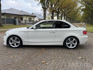 White BMW 135 2009 in Valmiera, with an engine capacity of 3.00 L and mileage of 269 thousand km for 13990 €, photo 18 on AUTOMOTO.COM.LV