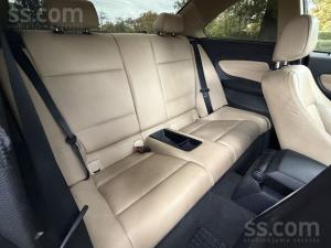White BMW 135 2009 in Valmiera, with an engine capacity of 3.00 L and mileage of 269 thousand km for 13990 €, photo 28 on AUTOMOTO.COM.LV
