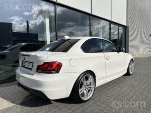 White BMW 135 2011 in Riga, with an engine capacity of 3.00 L and mileage of 179 thousand km for 13999 €, photo 7 on AUTOMOTO.COM.LV