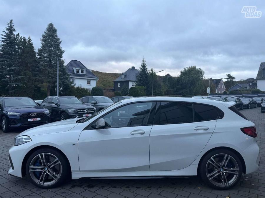 Balts BMW 135 2022 Kauņa, ar dzinēja tilpumu 2.00 L un nobraukumu 43 tūkst. km par 32588 €, foto 4 vietnē AUTOMOTO.COM.LV