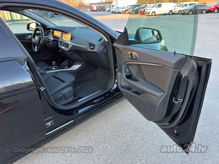 Black BMW 2 Series 2022 in Tartu, with an engine capacity of 1.50 L and mileage of 76 thousand km for 21990 €, photo 15 on AUTOMOTO.COM.LV