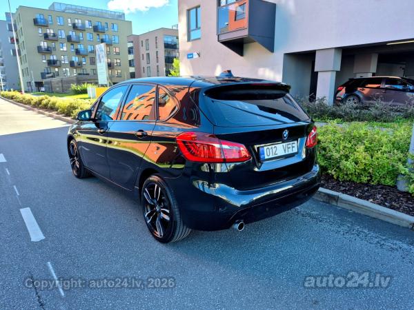 Melns BMW 2 Series 2015 Tallina, ar dzinēja tilpumu 2.00 L un nobraukumu 224 tūkst. km par 8800 €, foto 5 vietnē AUTOMOTO.COM.LV
