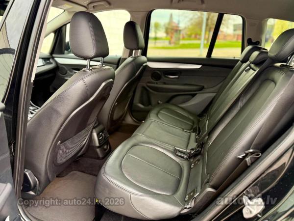 Black BMW 2 Series 2016 in Tallinn, with an engine capacity of 1.50 L and mileage of 226 thousand km for 10200 €, photo 9 on AUTOMOTO.COM.LV