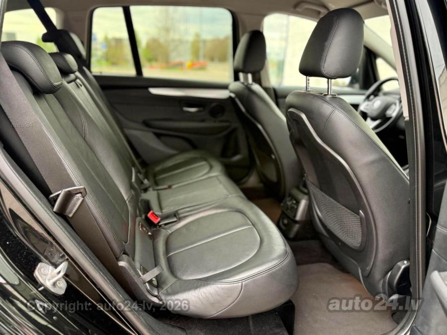 Melns BMW 2 Series 2016 Tallina, ar dzinēja tilpumu 1.50 L un nobraukumu 226 tūkst. km par 10200 €, foto 12 vietnē AUTOMOTO.COM.LV