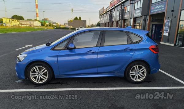 Blue BMW 2 Series 2015 in Tallinn, with an engine capacity of 1.50 L and mileage of 140 thousand km for 12990 €, photo 6 on AUTOMOTO.COM.LV