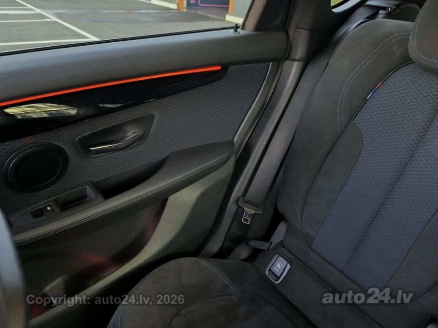Zils BMW 2 Series 2015 Tallina, ar dzinēja tilpumu 1.50 L un nobraukumu 140 tūkst. km par 12990 €, foto 25 vietnē AUTOMOTO.COM.LV