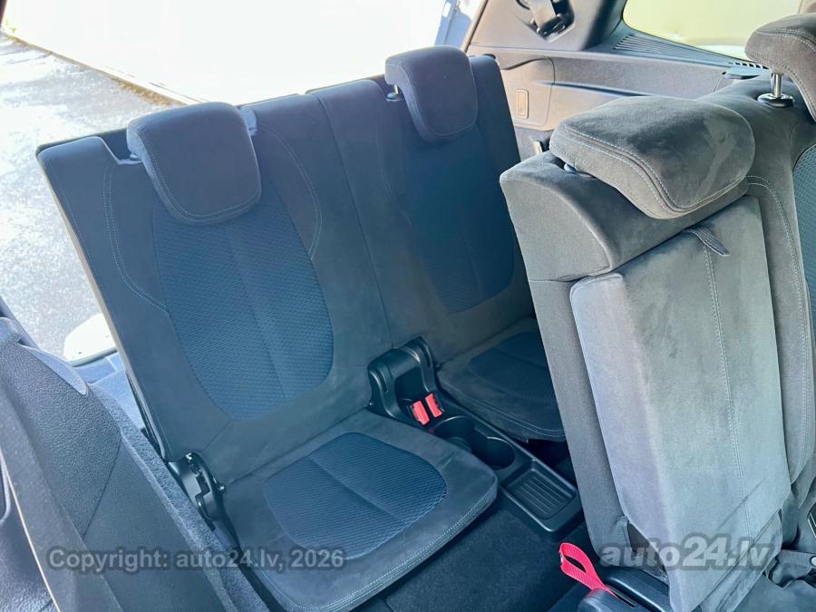 Blue BMW 2 Series 2018 in Tallinn, with an engine capacity of 2.00 L and mileage of 170 thousand km for 13999 €, photo 15 on AUTOMOTO.COM.LV