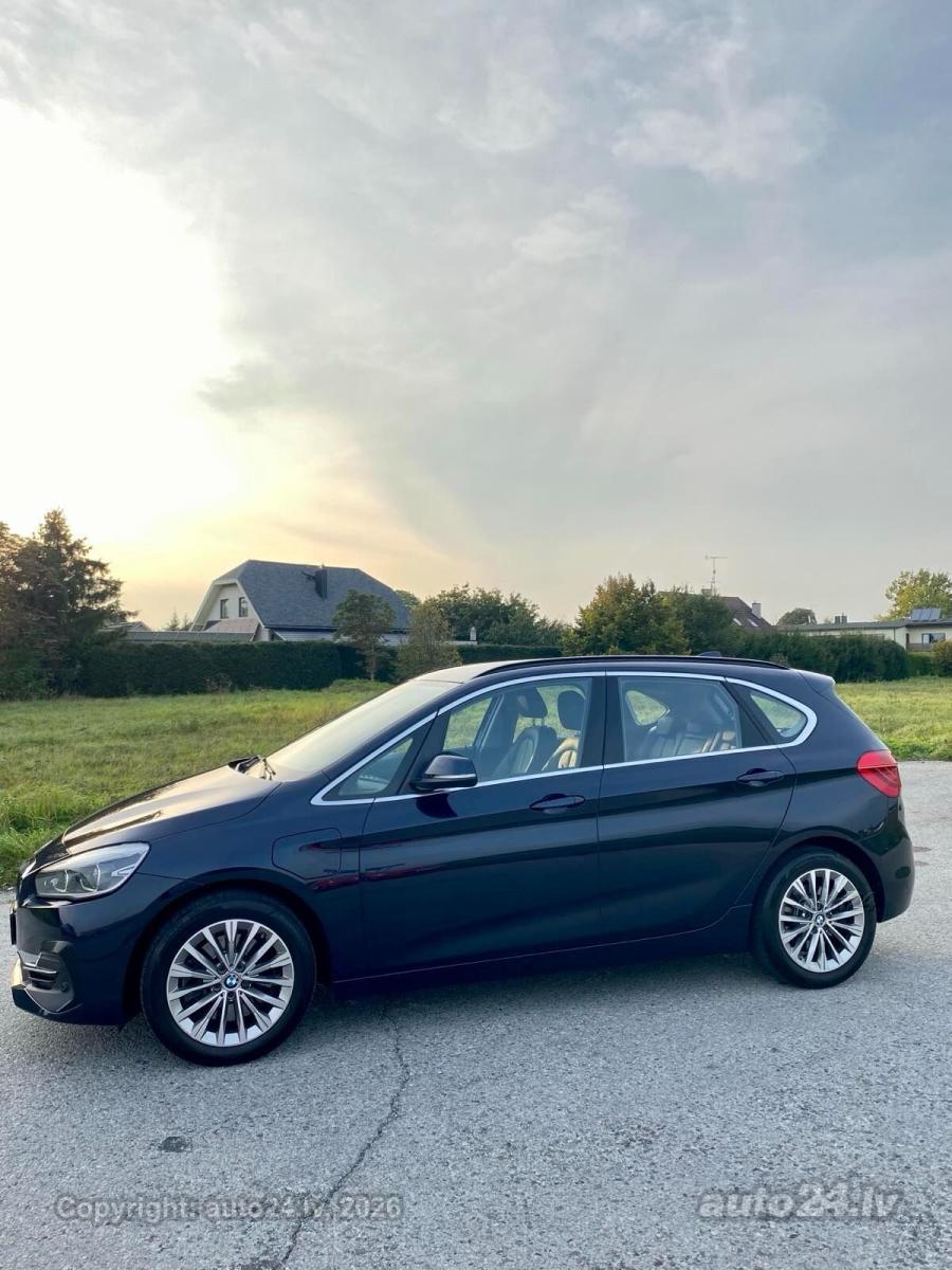Blue BMW 2 Series 2020 in Tallinn, with an engine capacity of 1.50 L and mileage of 129 thousand km for 16500 €, photo 12 on AUTOMOTO.COM.LV