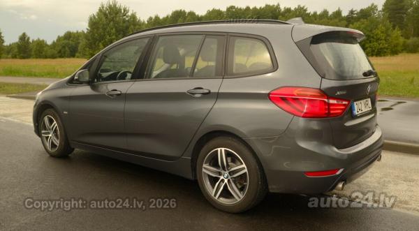 Pelēks BMW 2 Series 2016 Tallina, ar dzinēja tilpumu 2.00 L un nobraukumu 212 tūkst. km par 12000 €, foto 6 vietnē AUTOMOTO.COM.LV