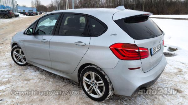 Pelēks BMW 2 Series 2017 Tallina, ar dzinēja tilpumu 1.50 L un nobraukumu 71 tūkst. km par 16900 €, foto 4 vietnē AUTOMOTO.COM.LV