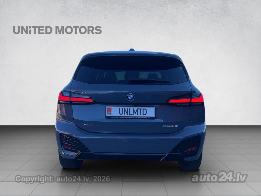 Pelēks BMW 2 Series 2022 Tallina, ar dzinēja tilpumu 1.50 L un nobraukumu 53 tūkst. km par 27900 €, foto 7 vietnē AUTOMOTO.COM.LV