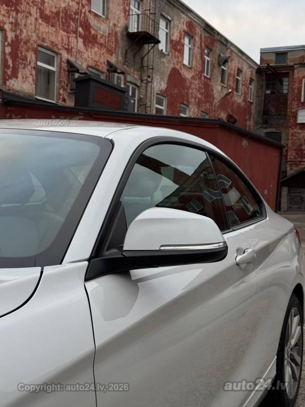 White BMW 2 Series 2017 in Tallinn, with an engine capacity of 1.50 L and mileage of 113 thousand km for 14990 €, photo 3 on AUTOMOTO.COM.LV